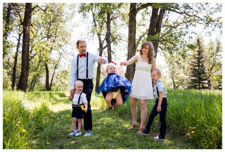 Calgary Family Photography | Calgary Pearce Estate Park Family Session